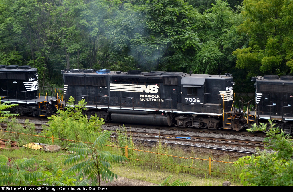 NS GP50 7036 trails on M6T